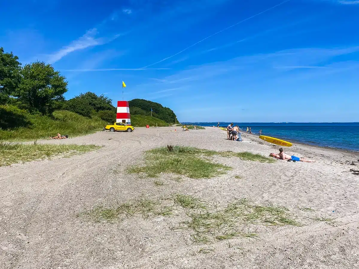 Moesgård Strand » En populær familievenlig strand i Århus