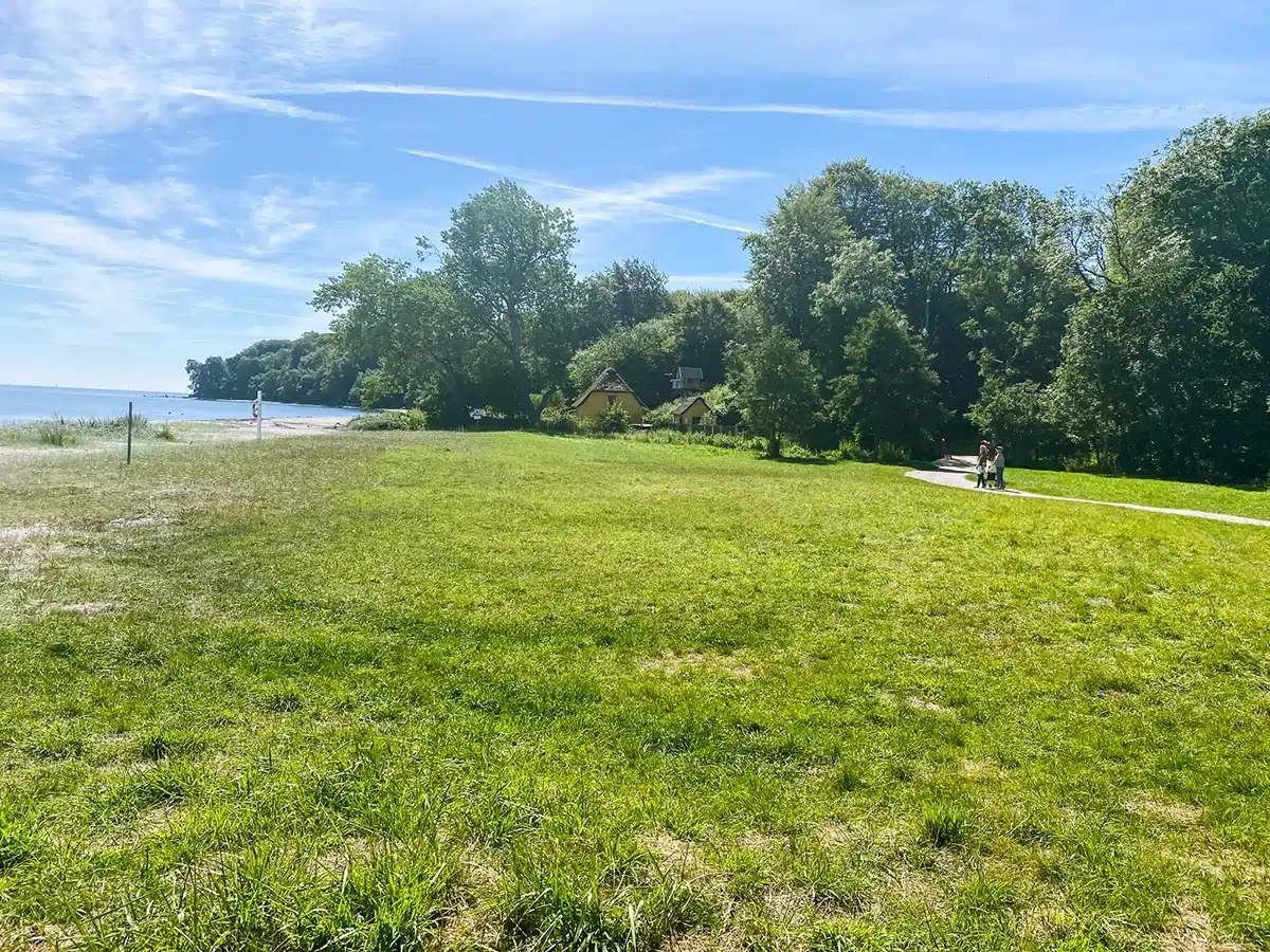 Moesgård Strand » En populær familievenlig strand i Århus