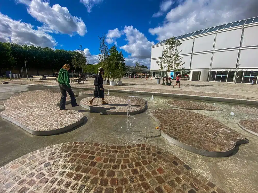 Musikhusparken i Aarhus – grøn park og kultur midt i byen