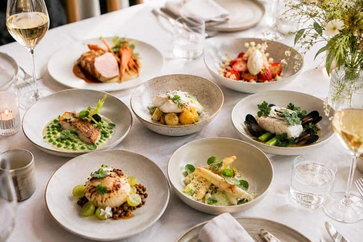 Sankt Hans på Restaurant Havnær | 7 retter og bål på vannet
